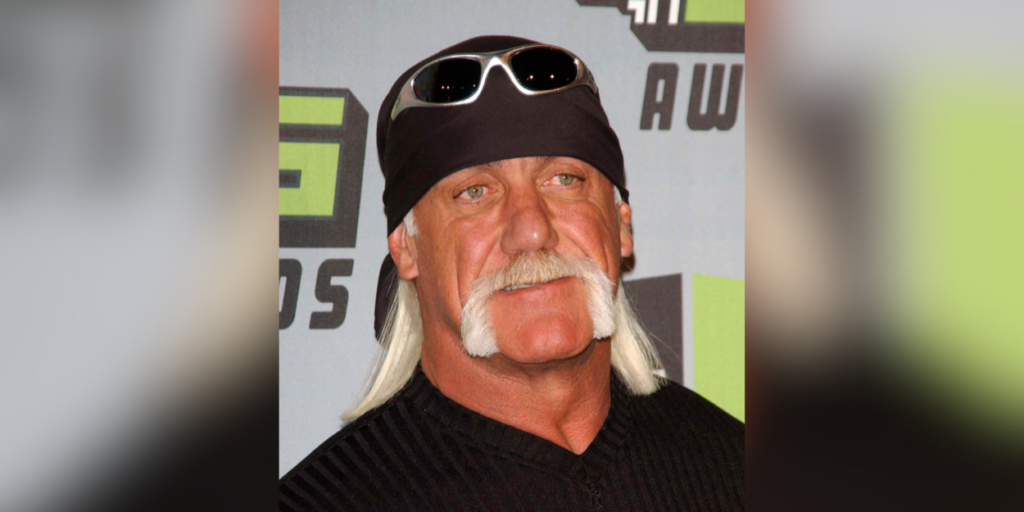 Conversion : le célèbre catcheur Hulk Hogan, baptisé à 70 ans, témoigne ...
